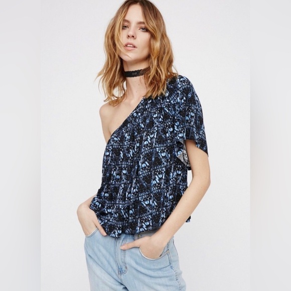 Free People | Tops | Free People Ocean Avenue One Shoulder Swing Crop ...
